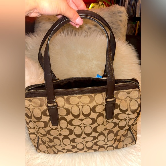 Coach | Bags | Coach Mono Hand Bag Its Like Brand New Clean And ...